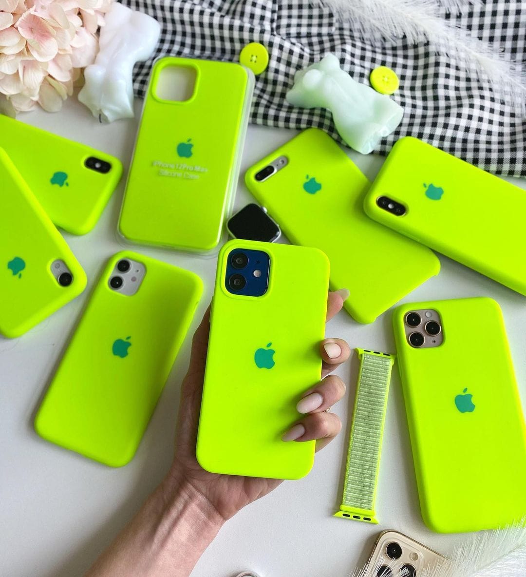 iPhone Silicone Case (Fluorescent Green)